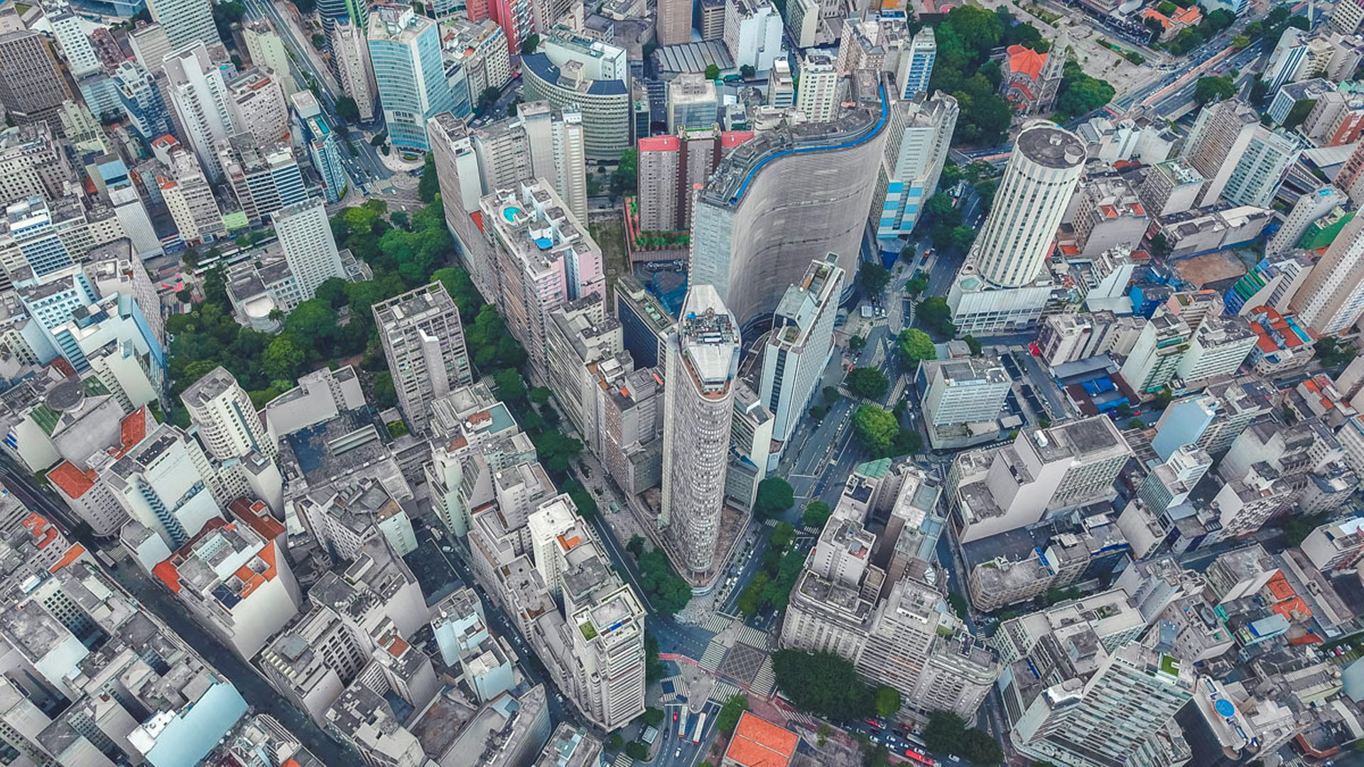 RICS commence public consultation on advice to valuers regarding cladding