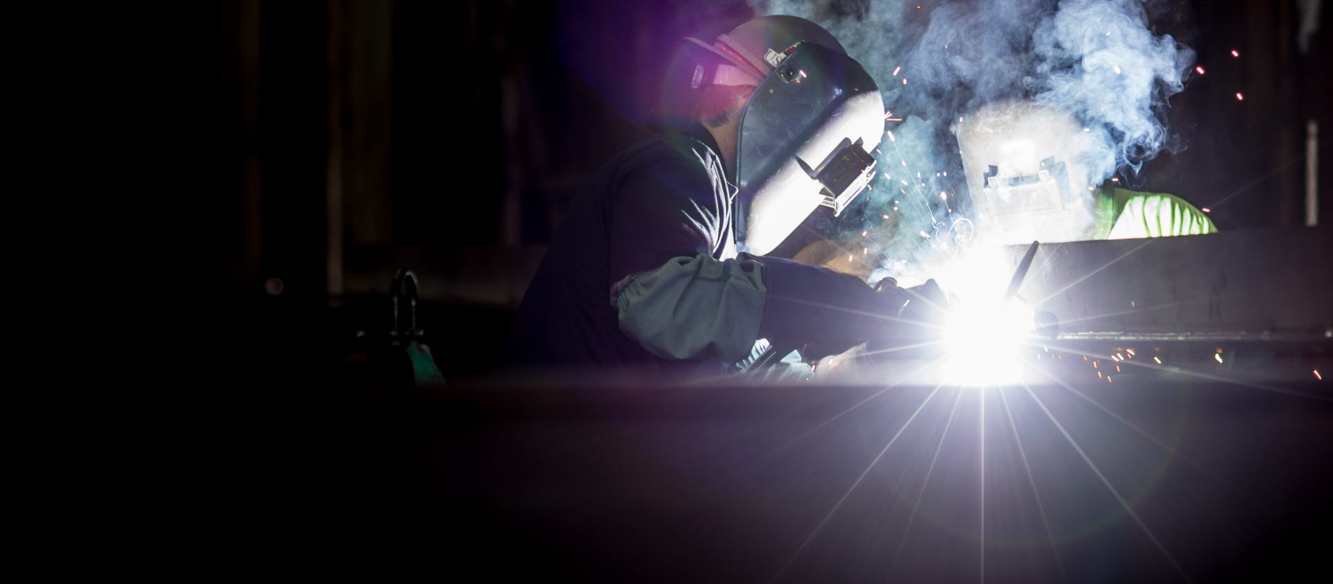 What happens if foreign construction workers leave the UK?